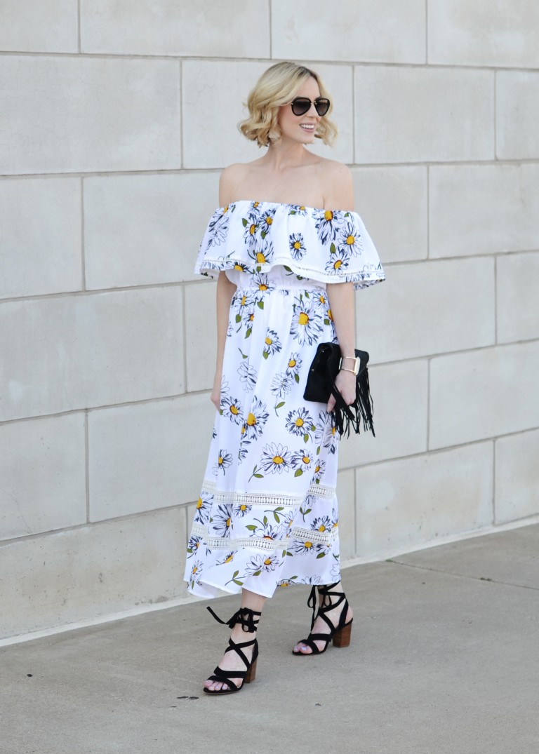 It's All Daisies - One Dress, Four Ways - Straight A Style