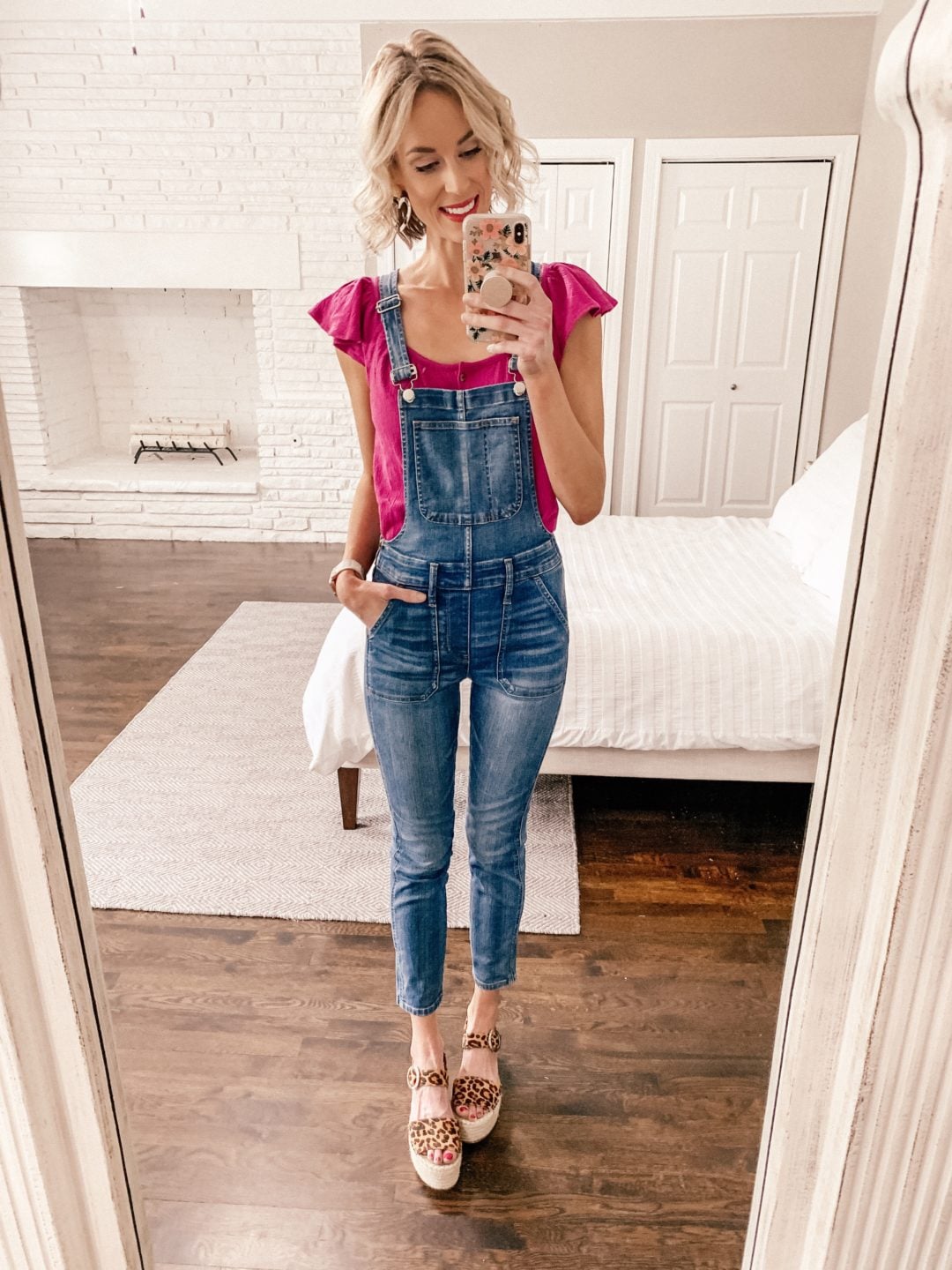 How to Wear Overalls - Styling Tips and Tricks to Avoid Looking Like a ...