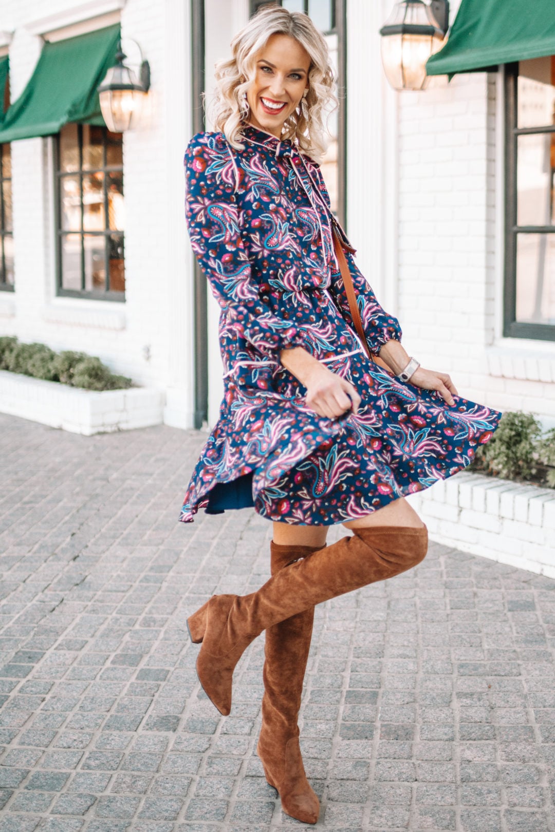 Styling A Backless Dress - Straight A Style